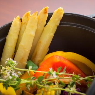 【アウルの日】冬が旬！果汁溢れるホワイトアスパラガス「白い果実」(2L,L) 500g | 野菜/アスパラガス 産直アウル 農家から直接野菜などの食材を購入できる産地直送の宅配通販サイト